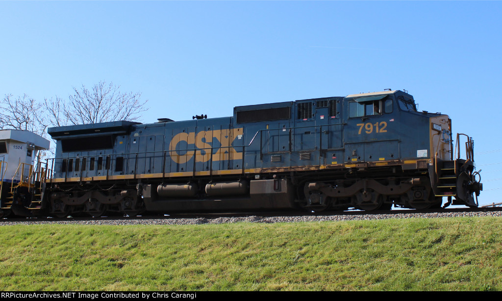 CSXT 7912 on Q370-17